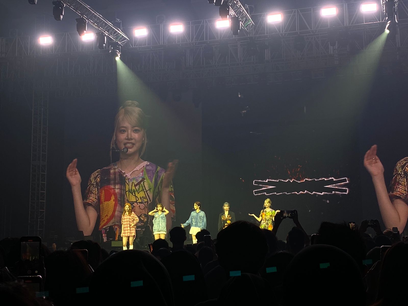 Le Sserafim in Jakarta and The Hysterical Fans - Today Stage